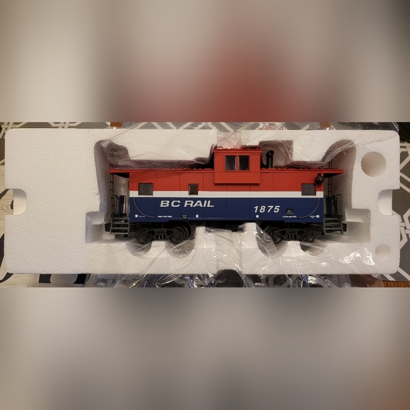 K Line O Gauge BC Rail Extended Vision Caboose With Smoke
